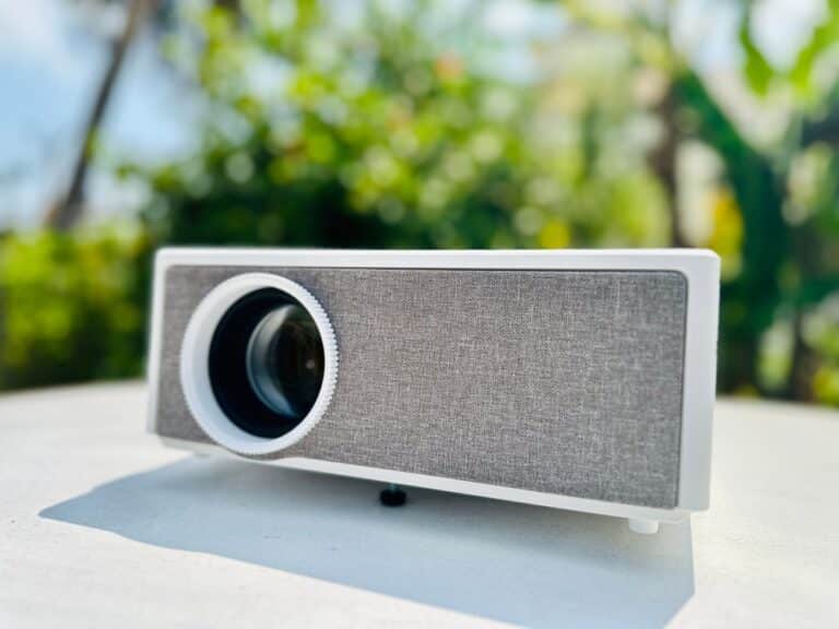 How to Make a DIY Projector?